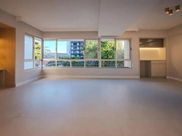 Apartamento para Venda em Salvador/BA Pituba 3 Quartos