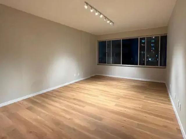 Apartamento para Venda em Salvador/BA Pituba 3 Quartos