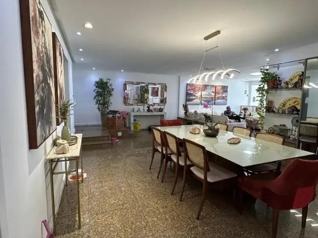 Apartamento para Venda em Salvador/BA Pituba 4 Quartos