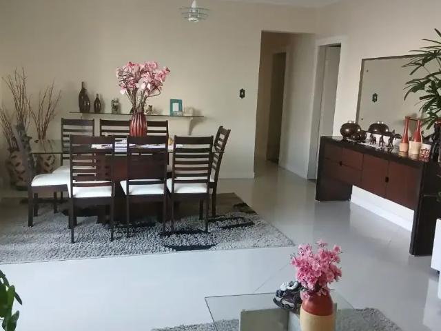 Apartamento para Venda em Salvador/BA Pituba 4 Quartos