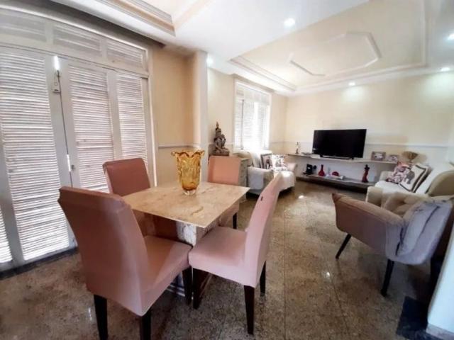 Apartamento para Venda em Salvador/BA Tororó 5 Quartos