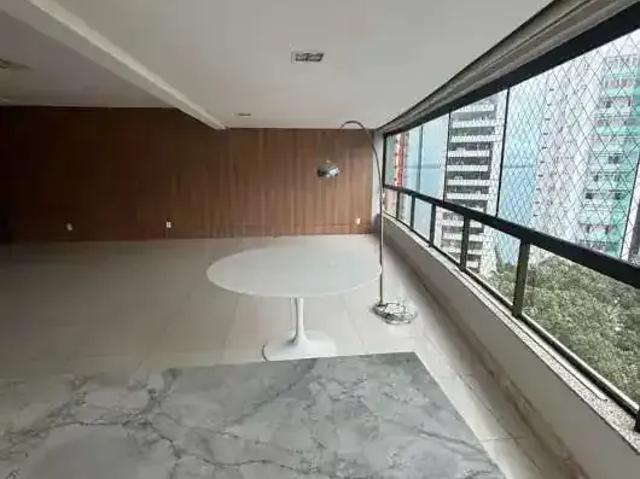 Apartamento para Venda em Salvador/BA Vitória 4 Quartos