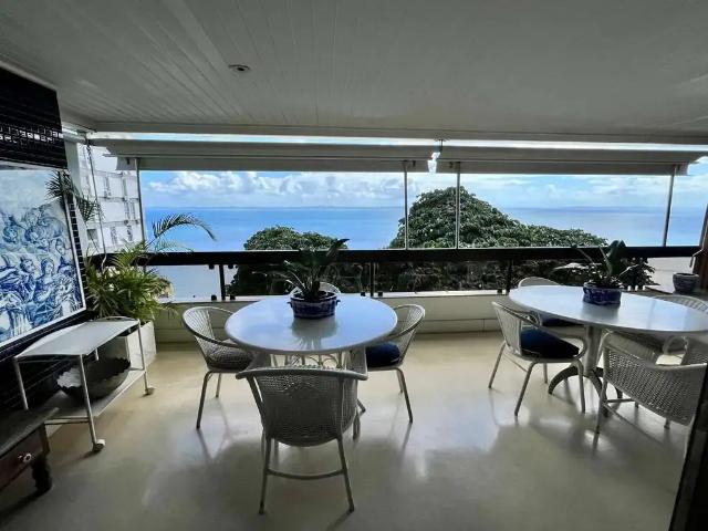 Apartamento para Venda em Salvador/BA Vitória 4 Quartos