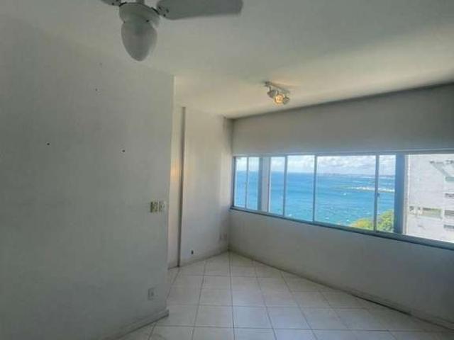 Apartamento para Venda em Salvador/BA Vitória 3 Quartos