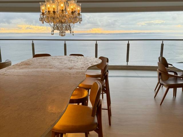 Apartamento para Venda em Salvador/BA Vitória 3 Quartos