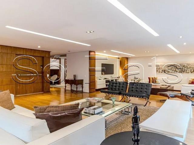 Apartamento para venda em Santa Cecília em São Paulo São Paulo de 303.00m² com 3 Quartos, 2 Suítes e 4 Garagens