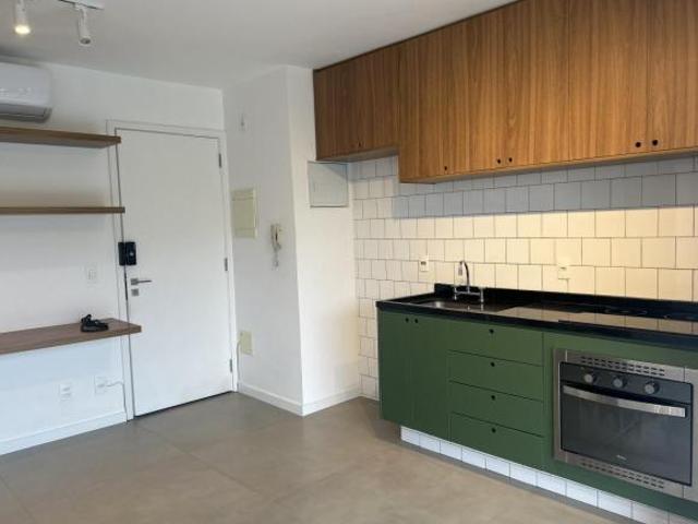 Apartamento para Venda em Santana de Parnaíba, Tamboré, 1 dormitório, 1 banheiro, 1 vaga