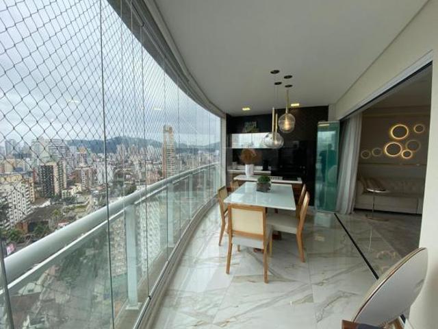 Apartamento para Venda em Santos, Gonzaga, 3 dormitórios, 3 suítes, 4 banheiros, 2 vagas