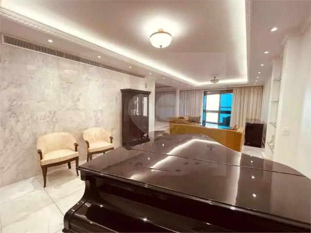 Apartamento para Venda em Santos/SP Aparecida 4 Quartos