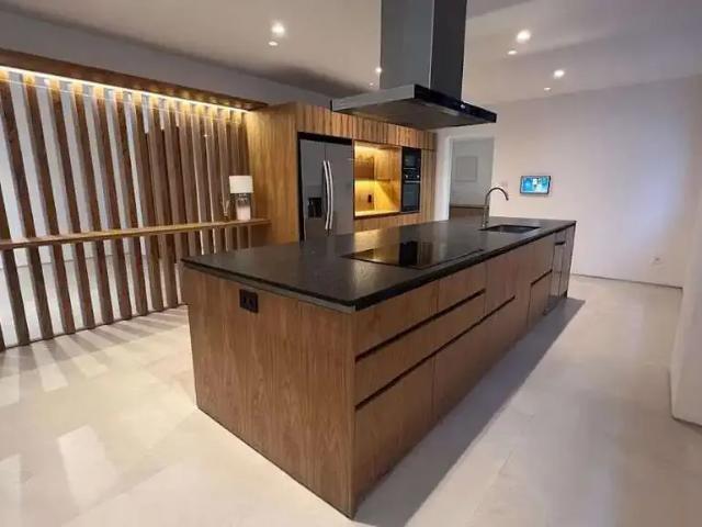 Apartamento para Venda em Santos/SP Boqueirão 4 Quartos