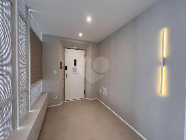 Apartamento para Venda em Santos/SP Boqueirão 4 Quartos