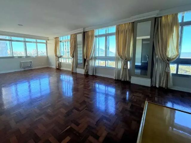Apartamento para Venda em Santos/SP Boqueirão 4 Quartos