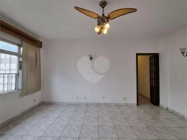 Apartamento para Venda em Santos/SP Boqueirão 2 Quartos