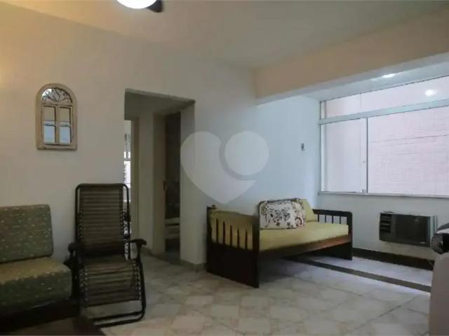 Apartamento para Venda em Santos/SP Boqueirão 2 Quartos