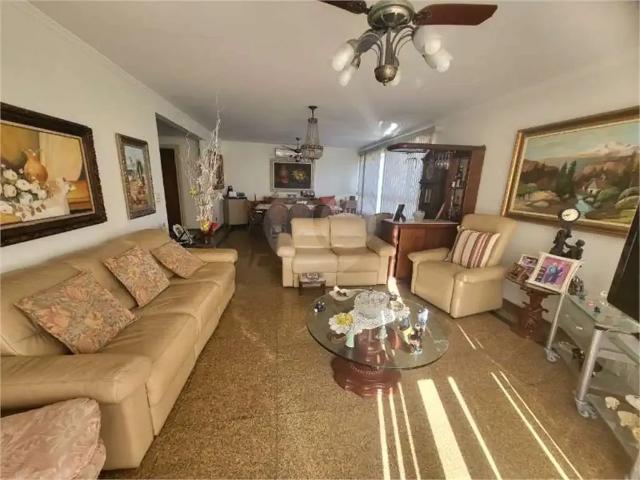 Apartamento para Venda em Santos/SP Boqueirão 3 Quartos