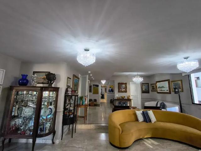 Apartamento para Venda em Santos/SP Boqueirão 3 Quartos