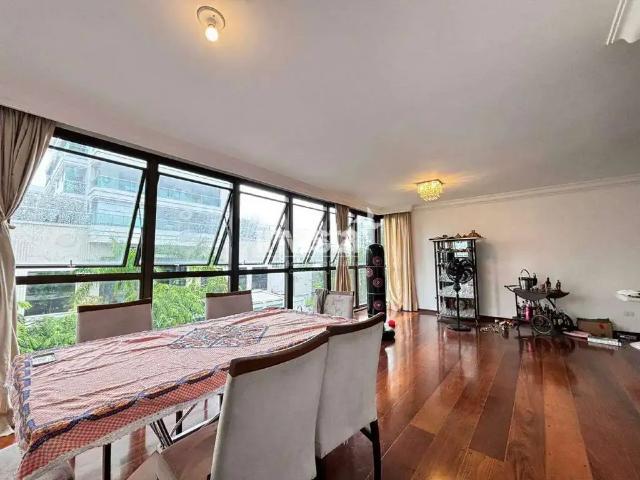 Apartamento para Venda em Santos/SP Embaré 4 Quartos