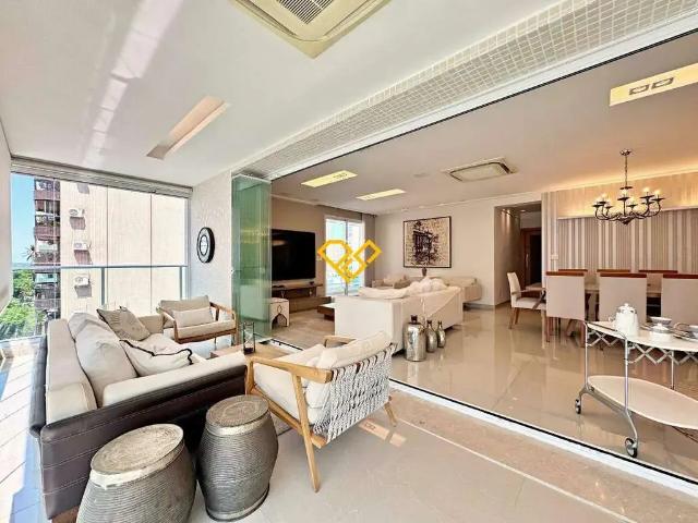 Apartamento para Venda em Santos/SP Embaré 4 Quartos