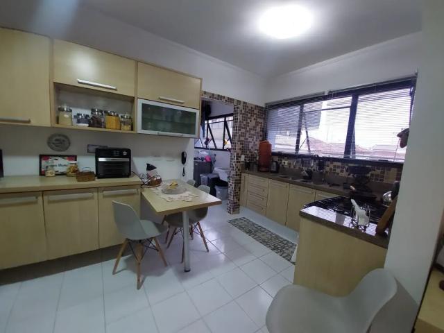 Apartamento para Venda em Santos/SP Embaré 4 Quartos