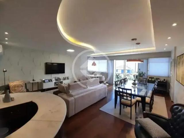 Apartamento para Venda em Santos/SP Embaré 4 Quartos