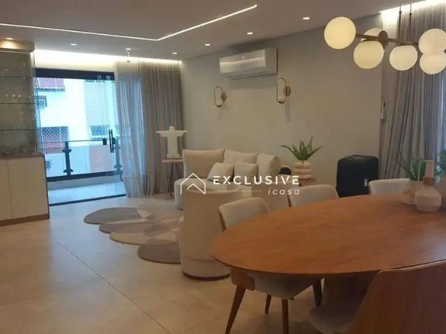 Apartamento para Venda em Santos/SP Embaré 4 Quartos