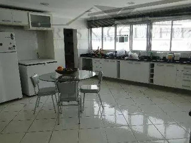 Apartamento para Venda em Santos/SP Embaré 5 Quartos