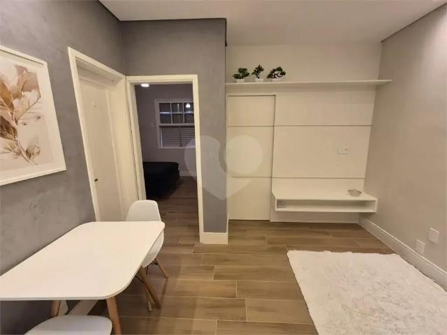 Apartamento para Venda em Santos/SP Embaré 2 Quartos