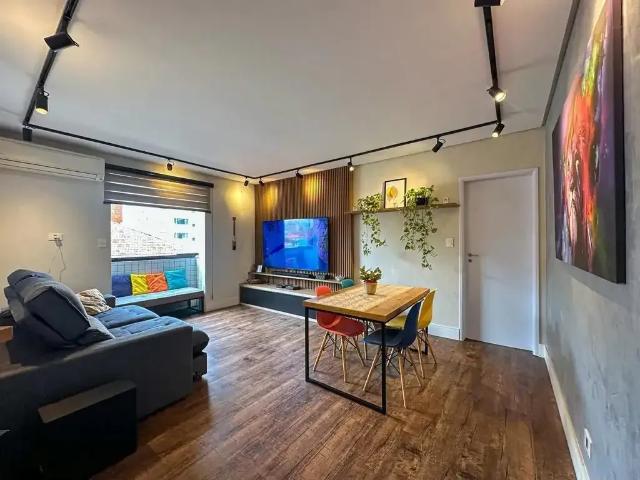 Apartamento para Venda em Santos/SP Embaré 2 Quartos