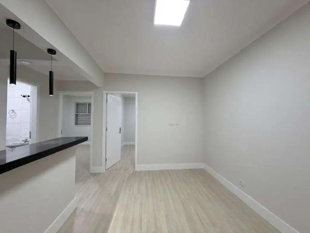 Apartamento para Venda em Santos/SP Embaré 2 Quartos