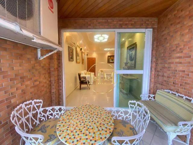 Apartamento para Venda em Santos/SP Embaré 2 Quartos