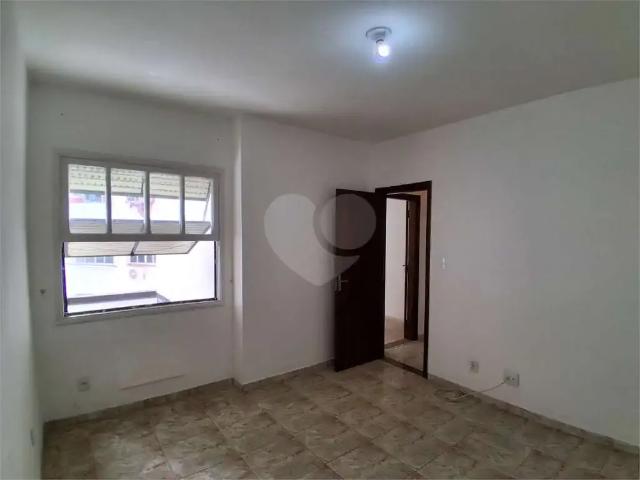 Apartamento para Venda em Santos/SP Embaré 2 Quartos