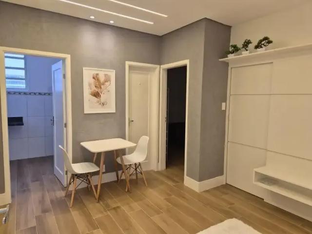 Apartamento para Venda em Santos/SP Embaré 2 Quartos