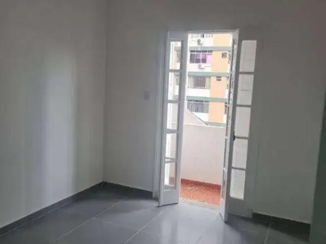 Apartamento para Venda em Santos/SP Embaré 2 Quartos