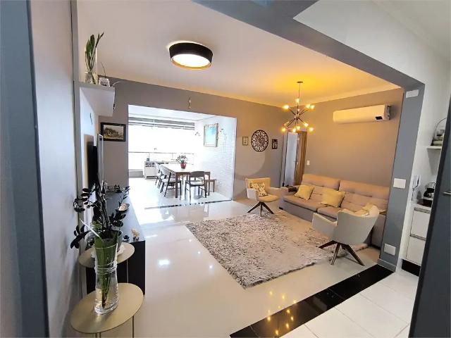Apartamento para Venda em Santos/SP Embaré 3 Quartos