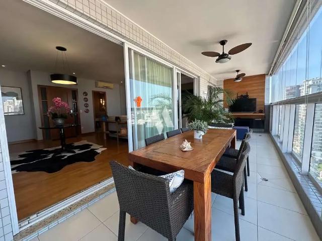 Apartamento para Venda em Santos/SP Embaré 3 Quartos