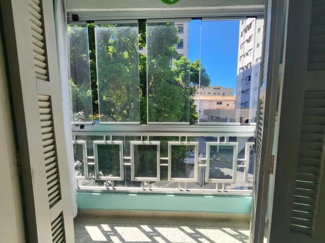 Apartamento para Venda em Santos/SP Embaré 3 Quartos
