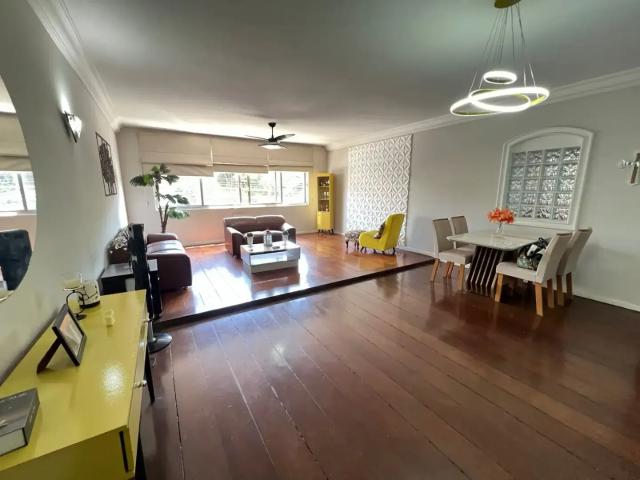 Apartamento para Venda em Santos/SP Embaré 3 Quartos