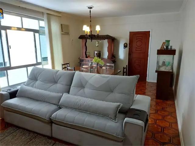 Apartamento para Venda em Santos/SP Embaré 3 Quartos