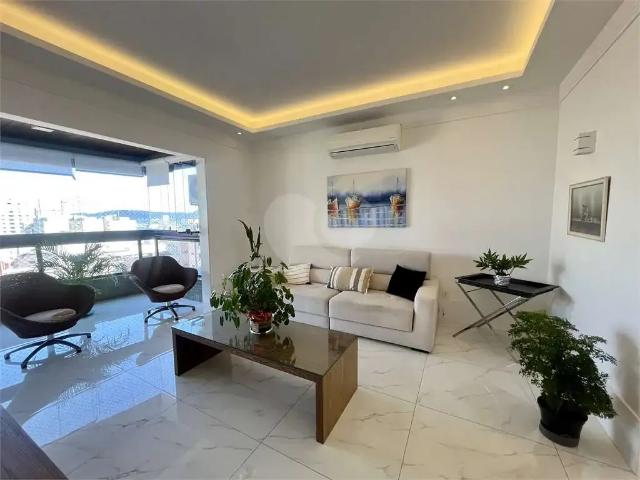 Apartamento para Venda em Santos/SP Embaré 3 Quartos