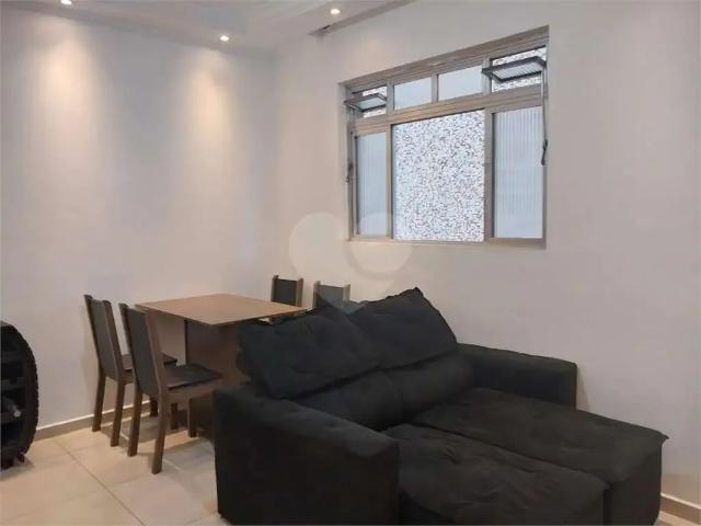 Apartamento para Venda em Santos/SP Encruzilhada 2 Quartos