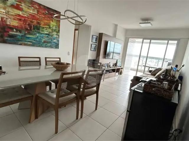 Apartamento para Venda em Santos/SP Gonzaga 2 Quartos