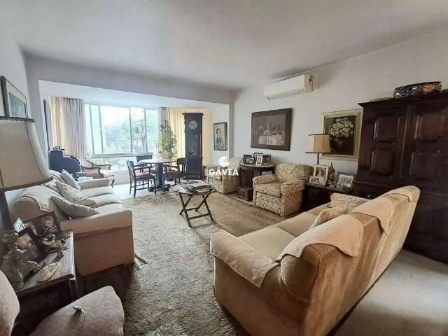 Apartamento para Venda em Santos/SP Gonzaga 4 Quartos