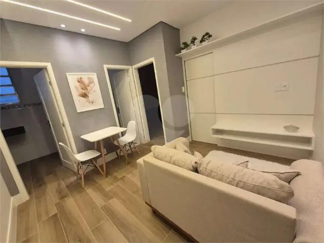 Apartamento para Venda em Santos/SP Ponta da Praia 2 Quartos