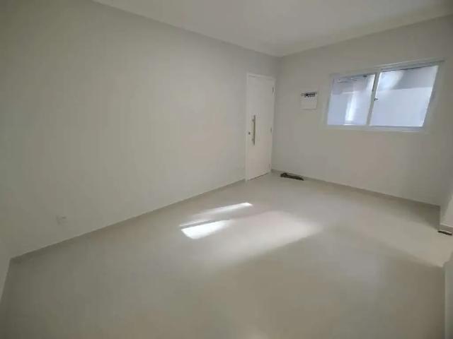 Apartamento para Venda em Santos/SP Ponta da Praia 2 Quartos