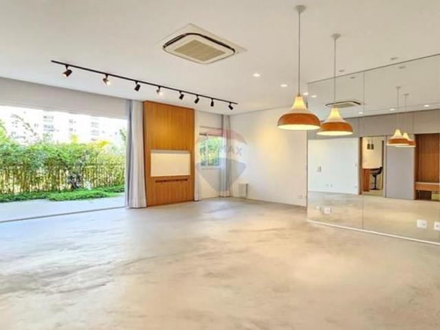 Apartamento para venda em Tamboré de 200.00m² com 2 Quartos, 2 Suites e 2 Garagens
