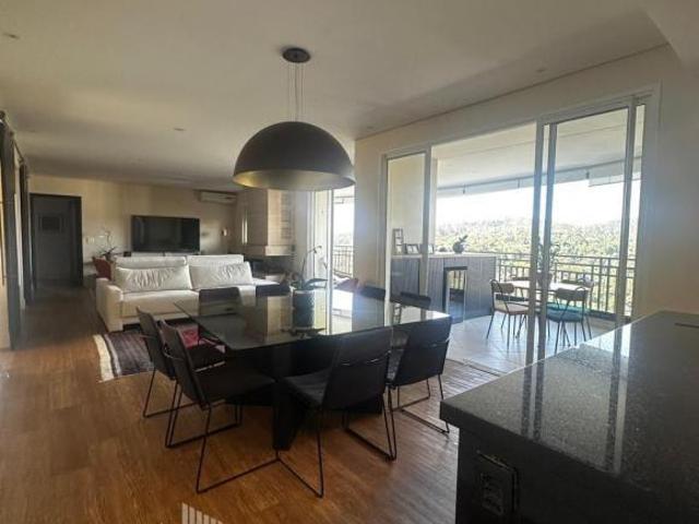 Apartamento para venda em Tamboré de 201.00m² com 3 Quartos, 3 Suites e 4 Garagens