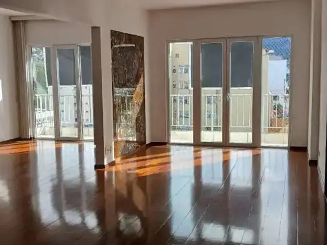 Apartamento para Venda em Teresópolis/RJ Centro 5 Quartos