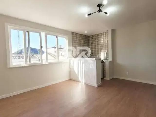 Apartamento para Venda em Teresópolis/RJ Alto 1 Quartos