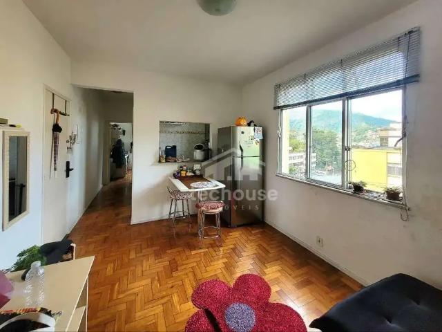 Apartamento para Venda em Teresópolis/RJ Alto 1 Quartos