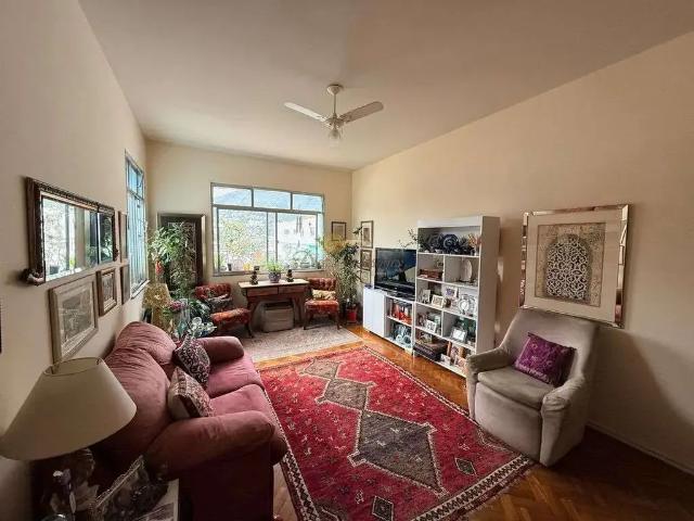 Apartamento para Venda em Teresópolis/RJ Alto 2 Quartos
